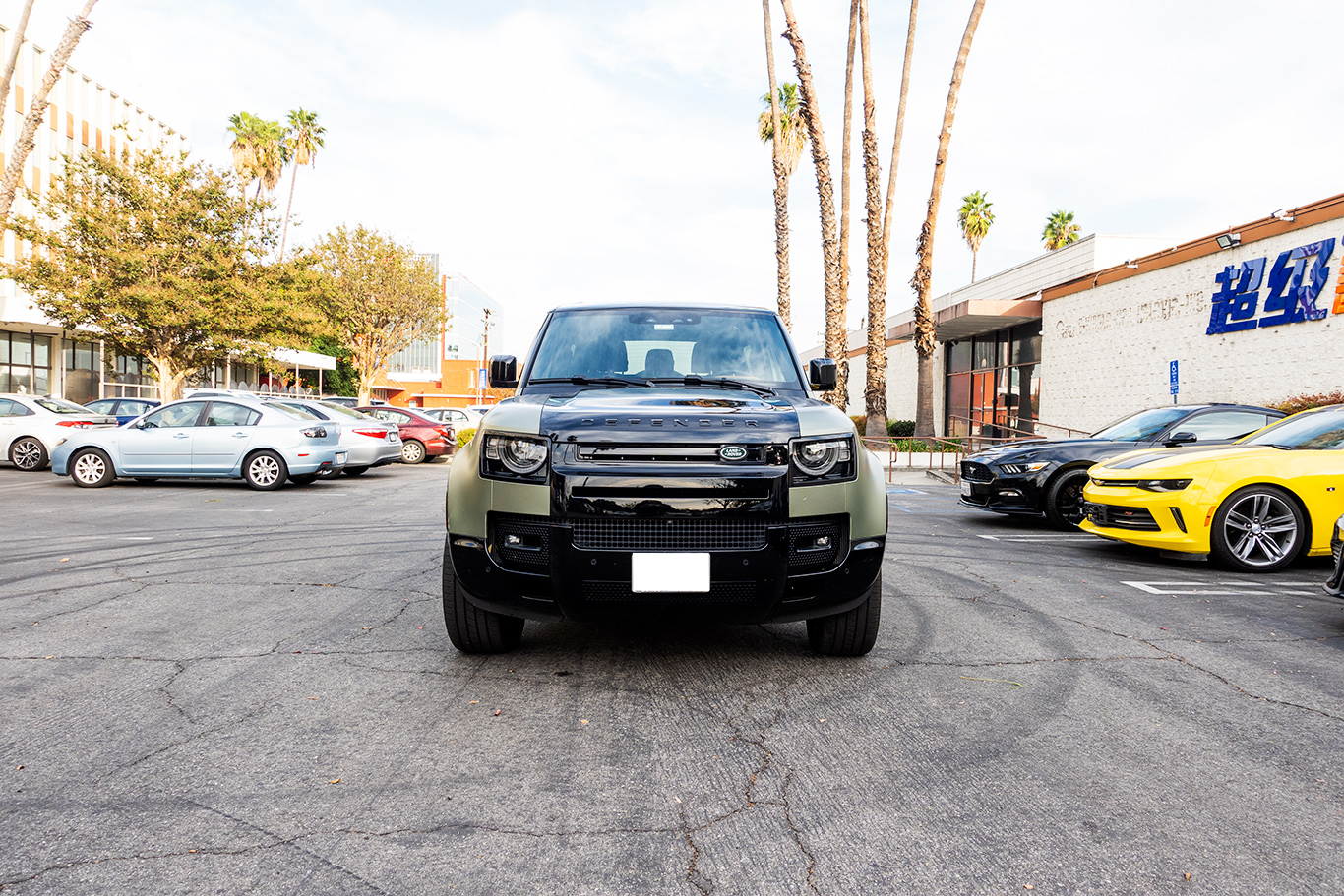 2022 LAND ROVER DEFENDER - 洛杉矶爱车网 LoveLAcARs